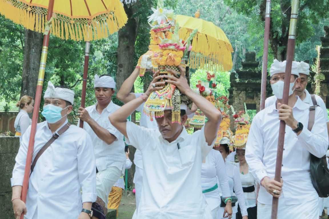 Pemkab Jembrana Gelar Puncak Pujawali di Pura Alas Purwo - Bali Portal News