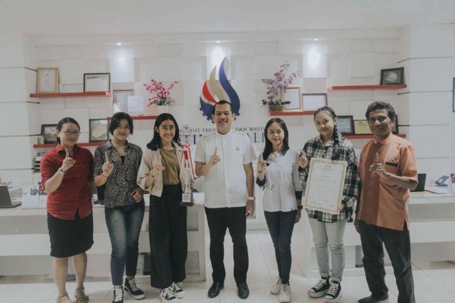 Mahasiswa ITB STIKOM Bali Juara Favorit Lomba Tari Yosakoi Matsuri ...